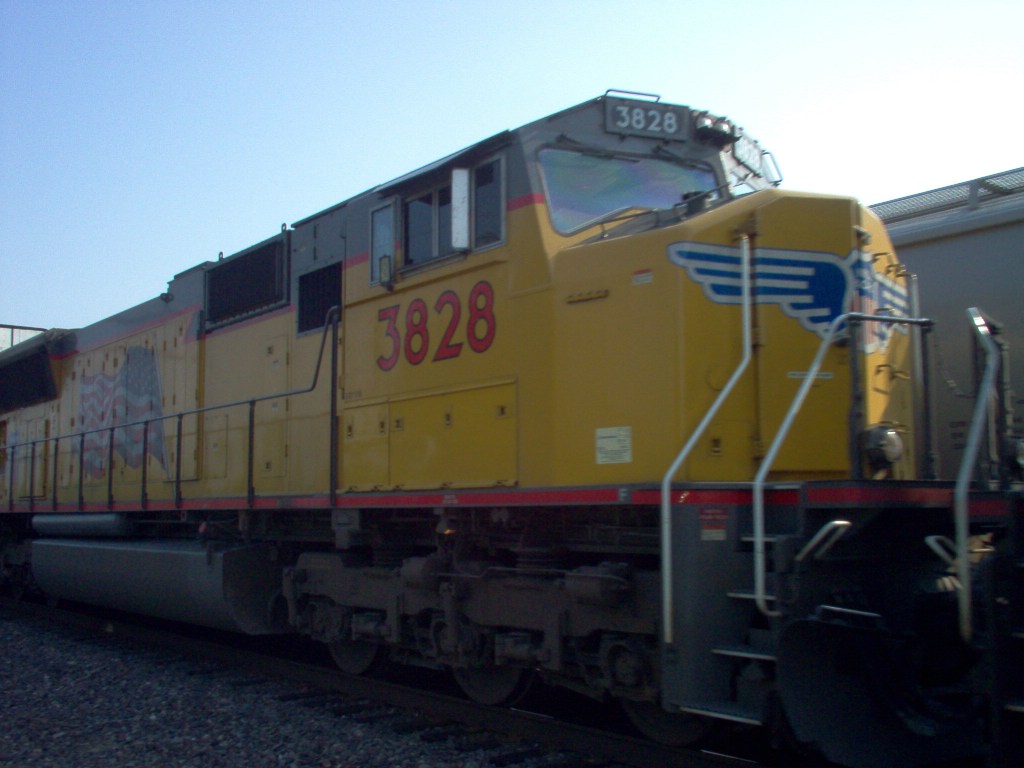 UP SD70M 3828